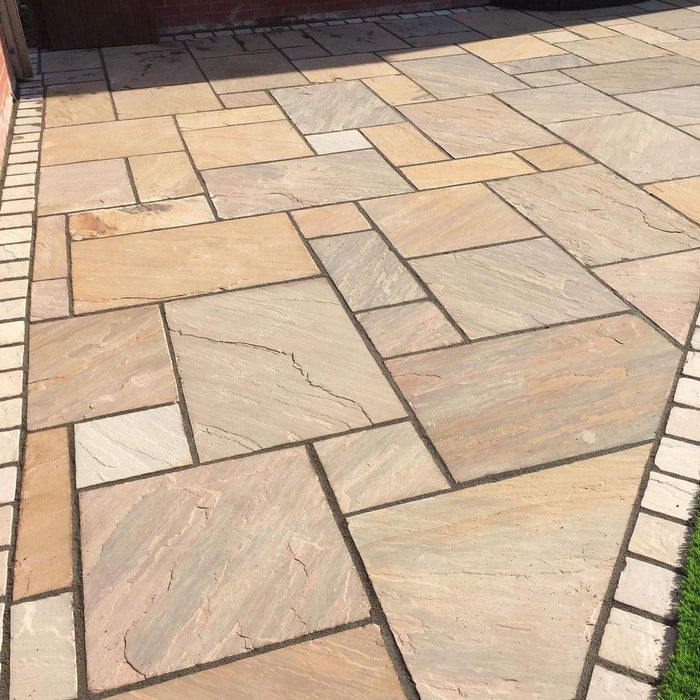 Autumn Brown Indian Sandstone Paving Slabs - Riven | Patio Pack - 22mm