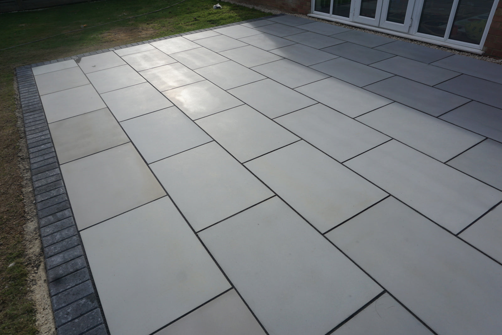Kandla Grey Smooth Indian Sandstone Paving Slabs | Sawn & Honed ...