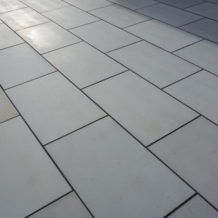 Kandla Grey Smooth Indian Sandstone Paving Slabs | Sawn & Honed ...