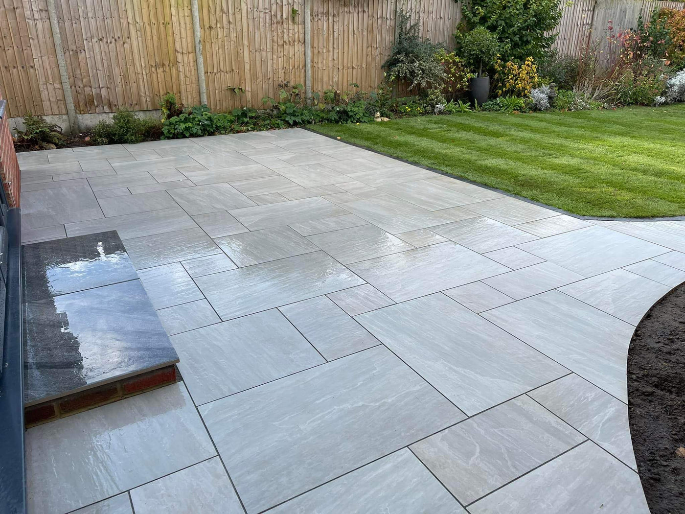 Kandla Grey Outdoor Porcelain Paving Tiles - Mix Paving - 20mm
