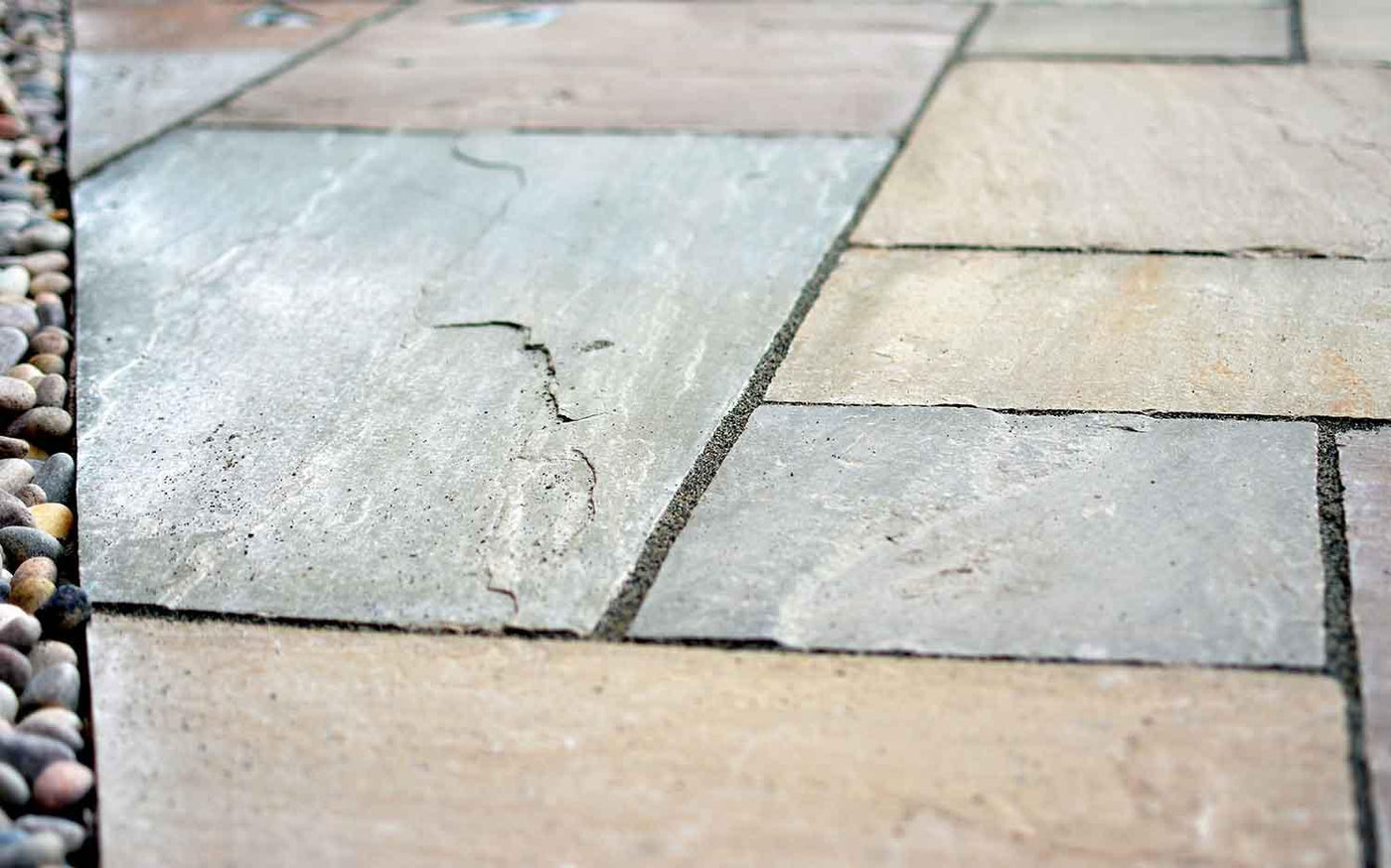 Raj Green Indian Sandstone Paving Slabs - 560 Series - Riven - Patio P